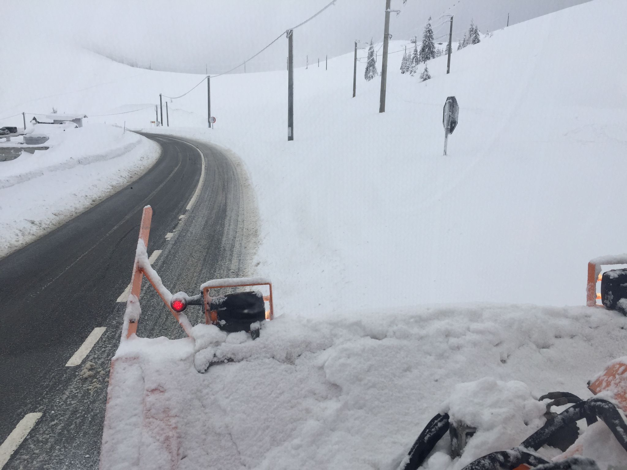 S-a redeschis drumul dintre RÂNCA și NOVACI - Oficial Media